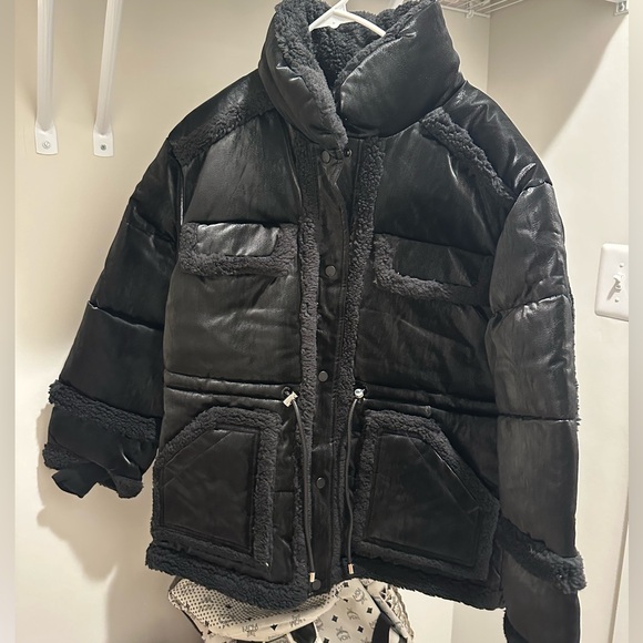 ALO Yoga | Jackets & Coats | Alo Yoga Ice Breaker Puffer | Poshmark